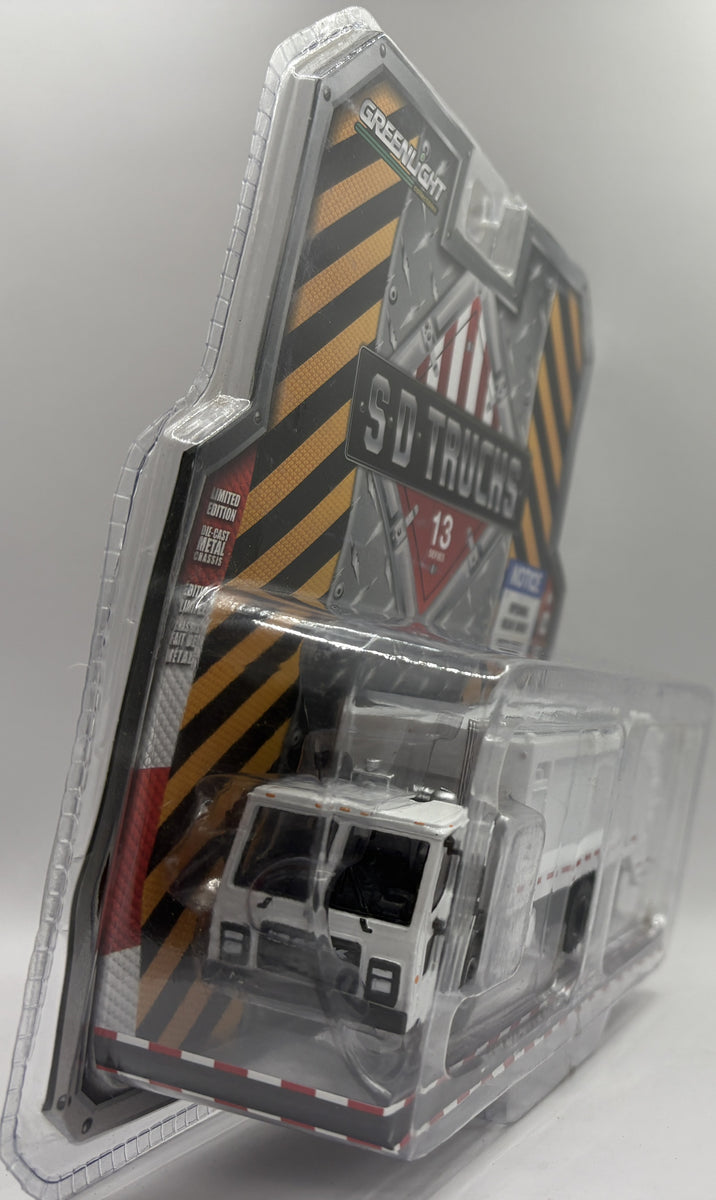 1/64 GREENLIGHT S.D TRUCKS 2020 MACK LR REAR LOADER REFUSE TRUCK WHITE – TUFFTRUCKS SCALE MODELS