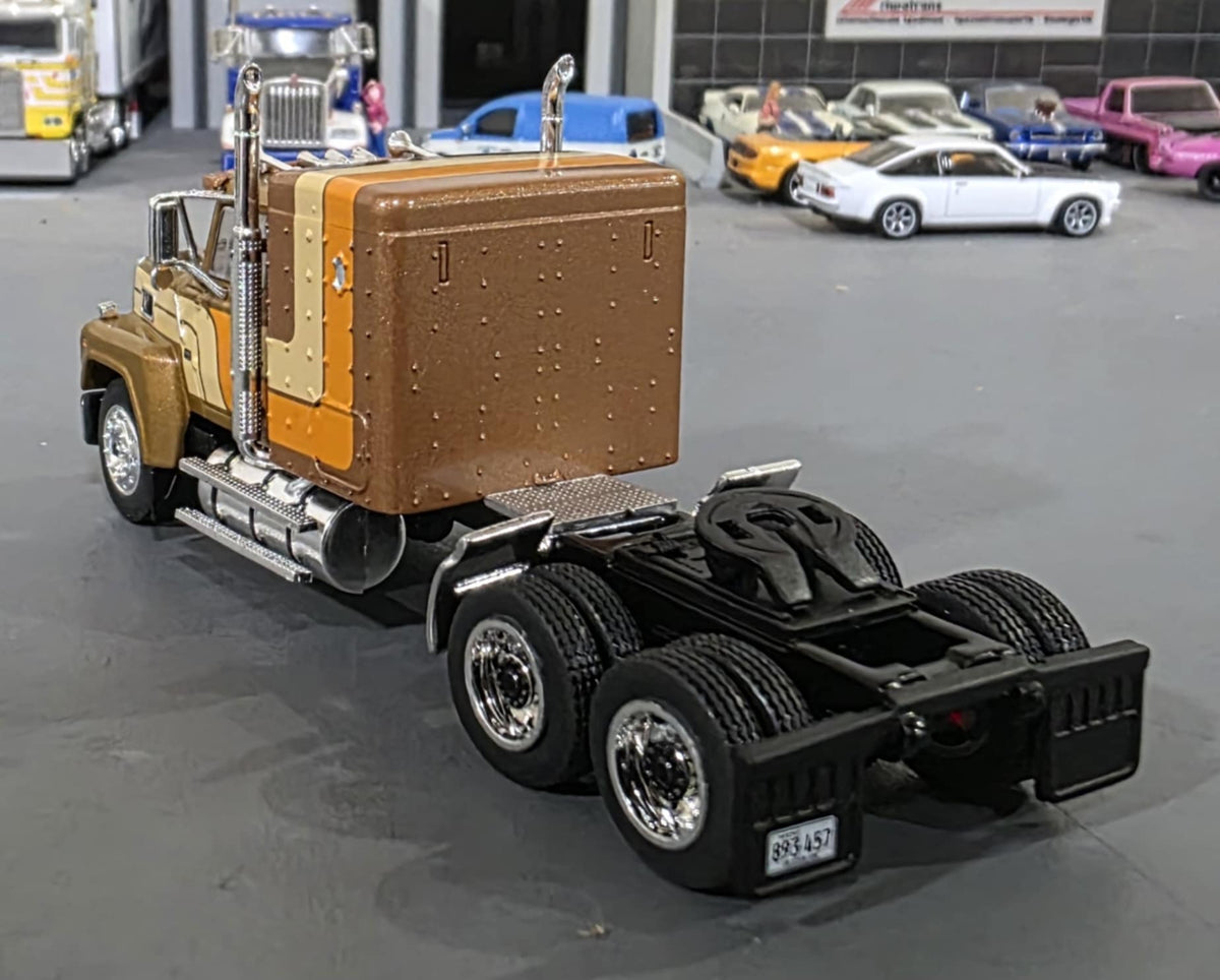 1/64 Scale Ixo Ford Ltl 9000 Prime Mover METALIC BROWN NEW IN DISPLAY ...