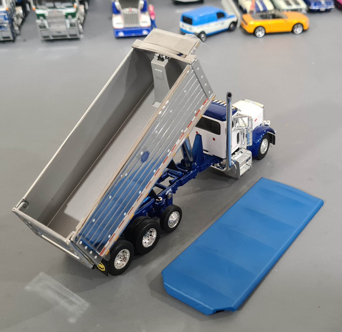 1/64 Dcp / First Gear Peterbilt 379 Tri Axle Blue/White With Working D ...