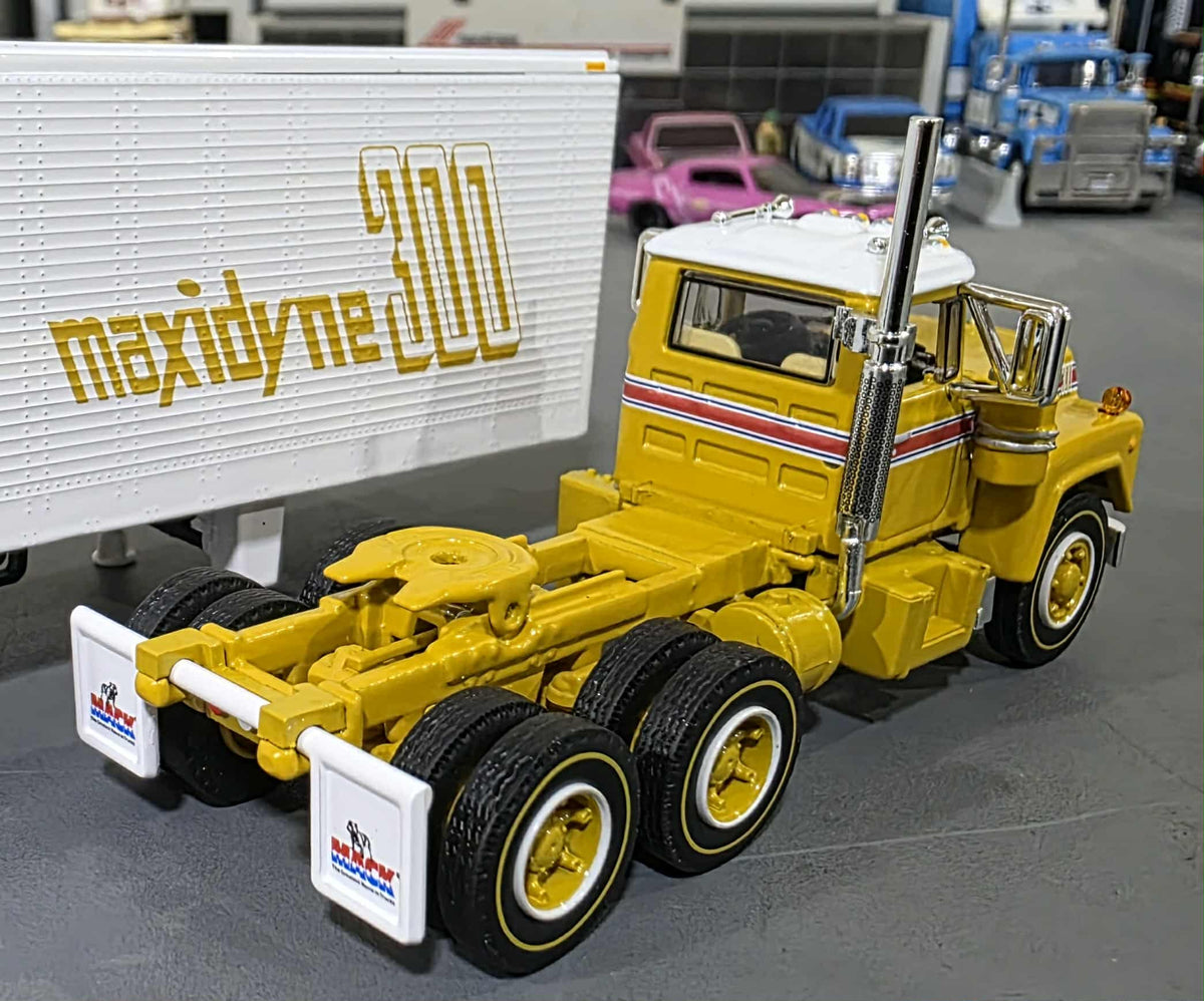 1/64 Dcp / First Gear Mack R-Model Maxidyne 300 With Vintage Trailer 6 ...