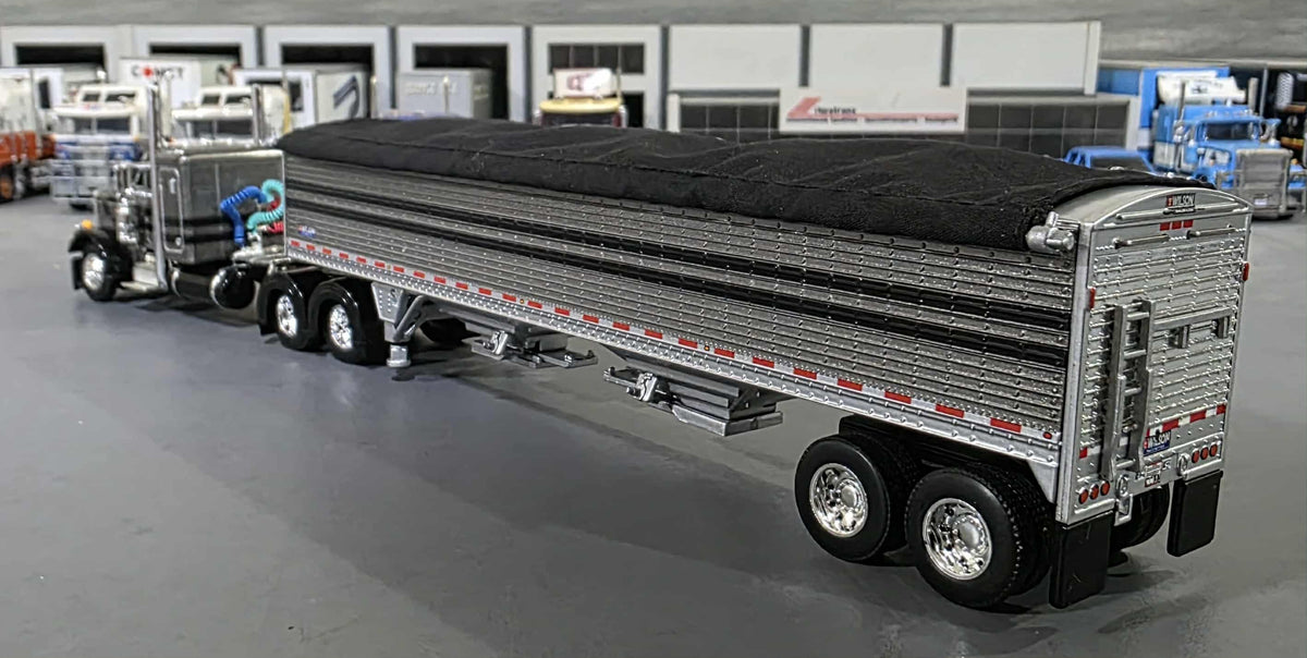 1/64 Dcp / First Gear Peterbilt 359 Gray And Black With 43Ft Grain Tra ...