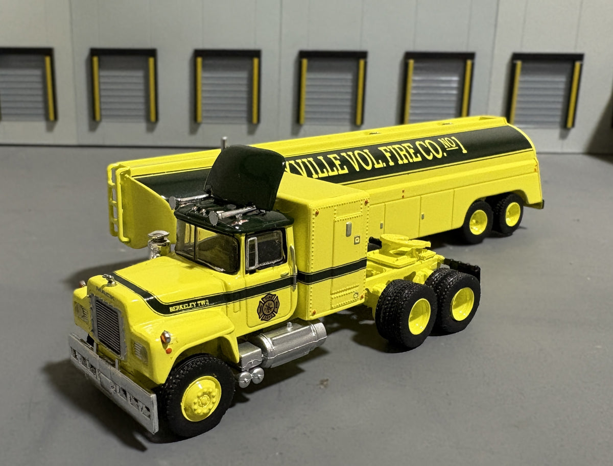 1/87 Scale Brekina Ho 1966 Mack Rs 700 Bayville Vol. Fire Co. Yellow A ...
